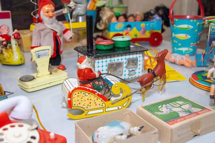 Toys manufactured in Romania over the past century go on display in ...