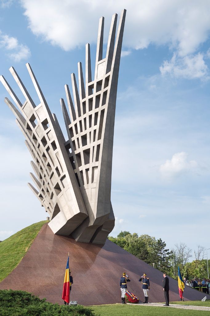 Romania unveils 100-ton steel monument dedicated to anticommunist ...