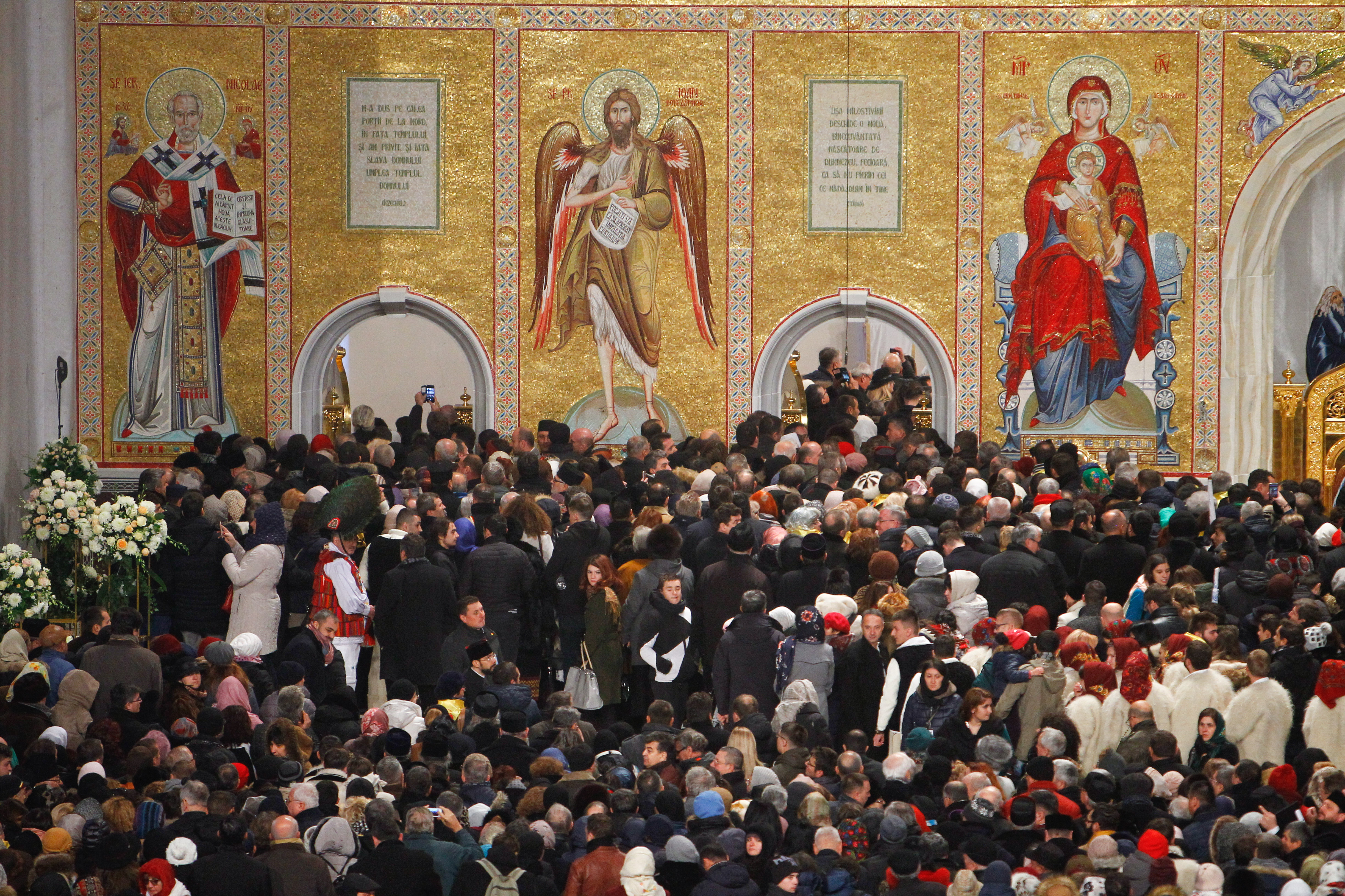 Biggest cathedral in Romania consecrated | Romania Insider