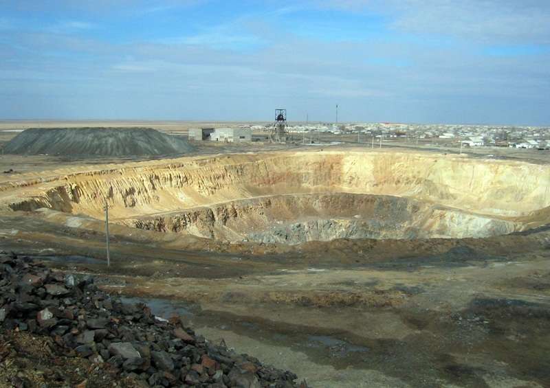 Study: Most Romanians want ban on cyanide mining | Romania Insider