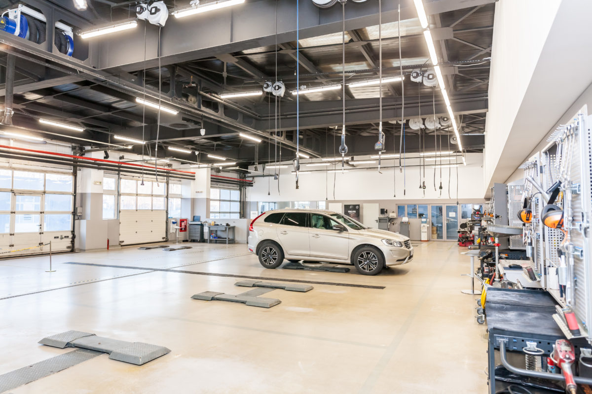 Biggest Volvo dealer in Romania opens EUR 1 mln showroom | Romania Insider