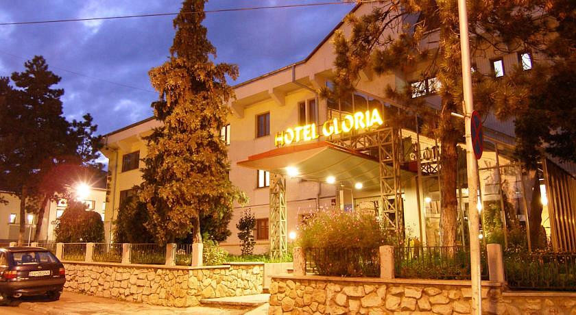 Romanian state sells hotel in center of Suceava for EUR 2.4 mln ...