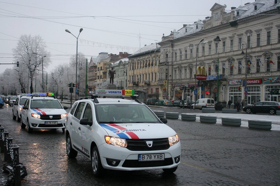 Arad cab company introduces first electric taxis in Romania | Romania ...