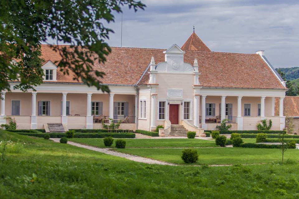 Romania travel: Mansions to visit in the country | Romania Insider